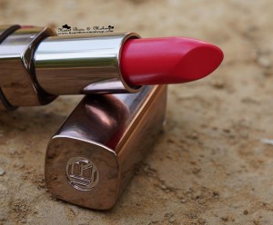L'Oreal Color Riche Moist Matte Raspberry Syrup Lipstick Review ...